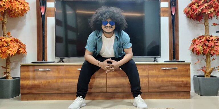 Vijay Tv Pugazh Age, Biography, Wiki, Salary, Birthday, Family, Career