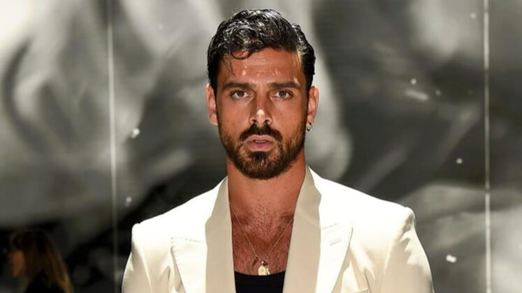 Michele Morrone Age, Parents, Ethnicity, Eye Color, Wiki, Biography ...