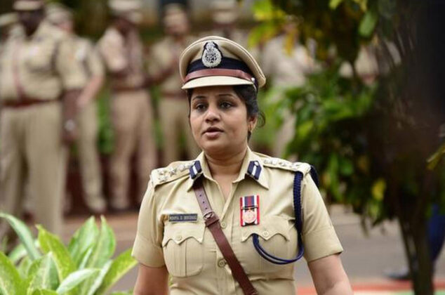 D Roopa IPS Wiki, Biography, Age, Husband, Family, Salary - Cinesettai